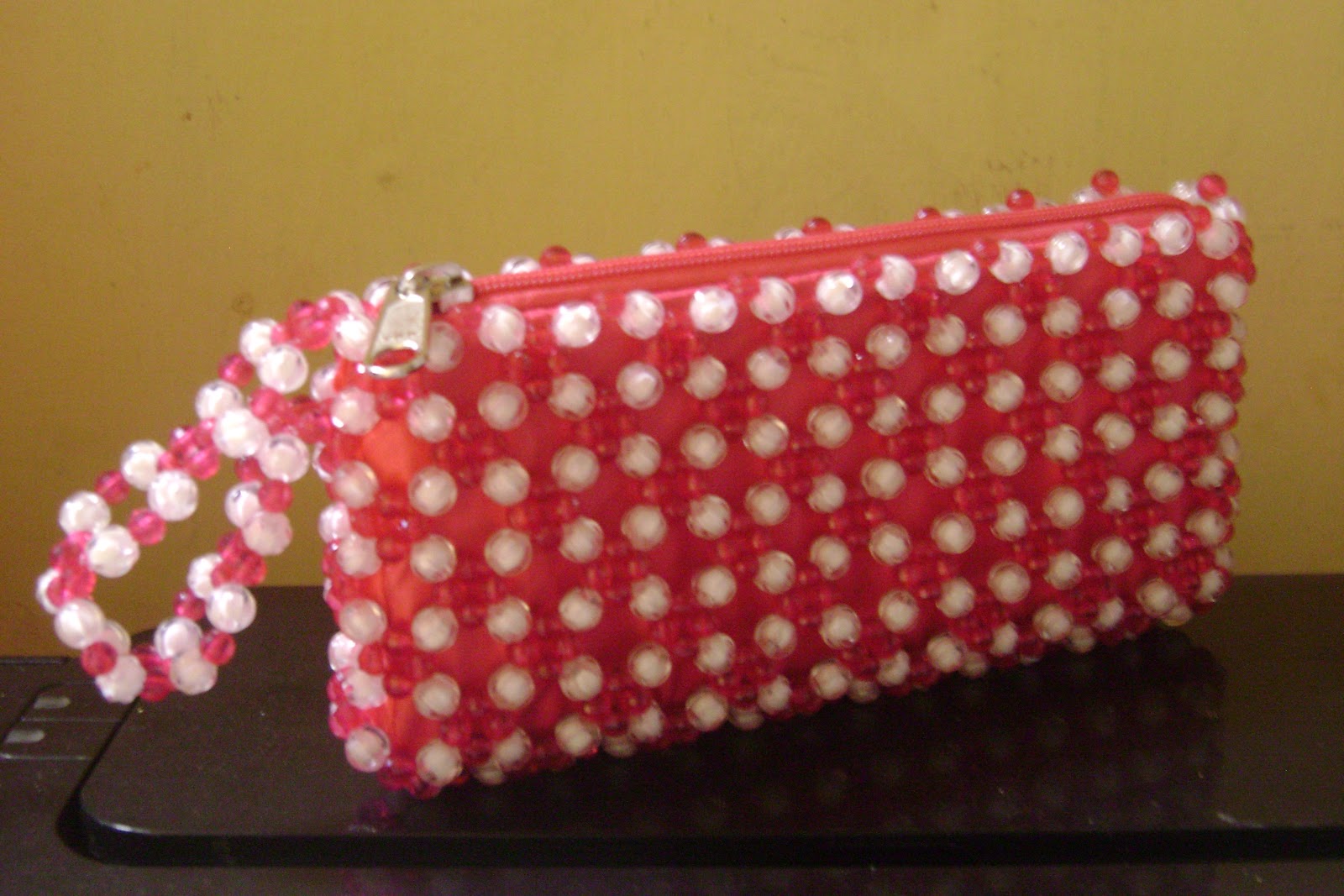 KreasiCantika: Dompet Manik-Manik