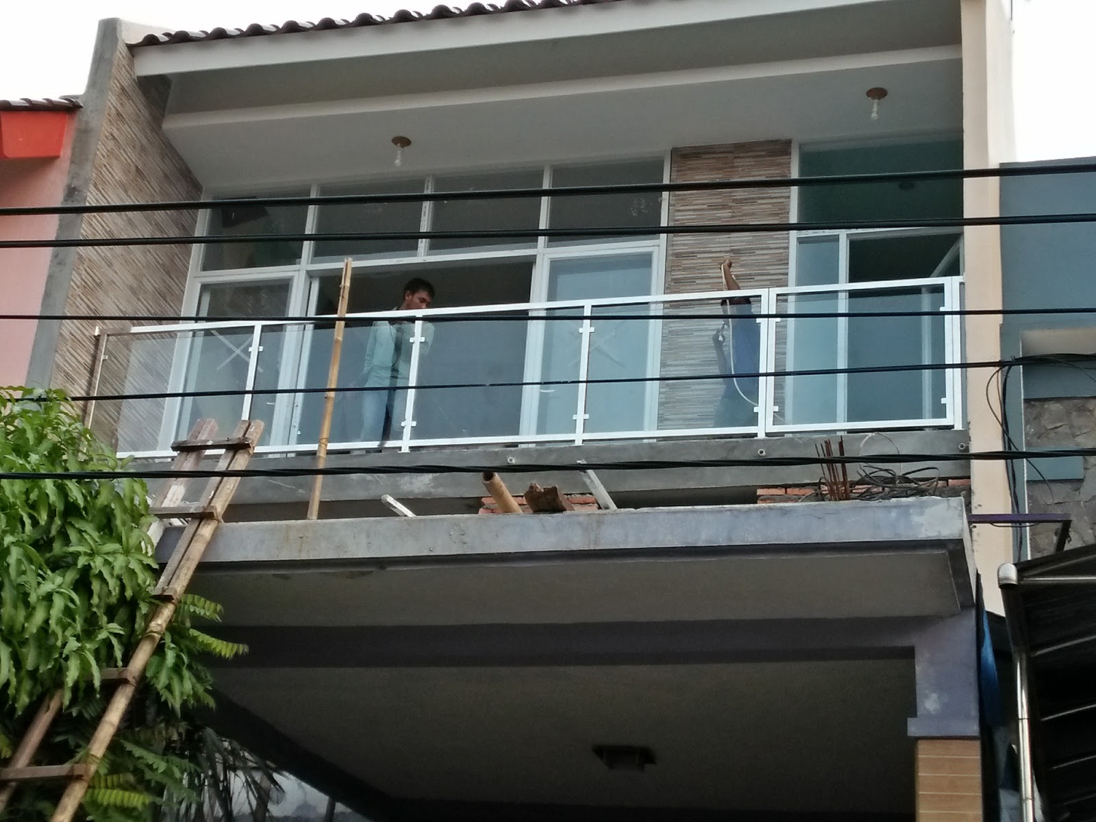 Balkon stainless Kaca di perumahan Jatinegara Indah - Bengkel las ...