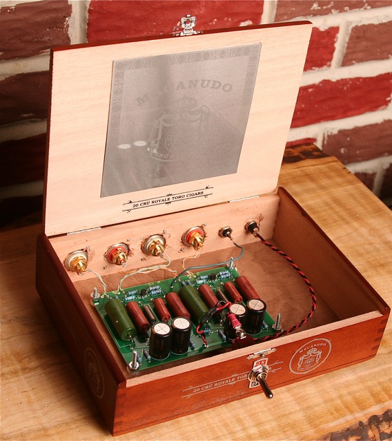FLEAWATT : Cigar Box Boozehound Labs Phono Preamp