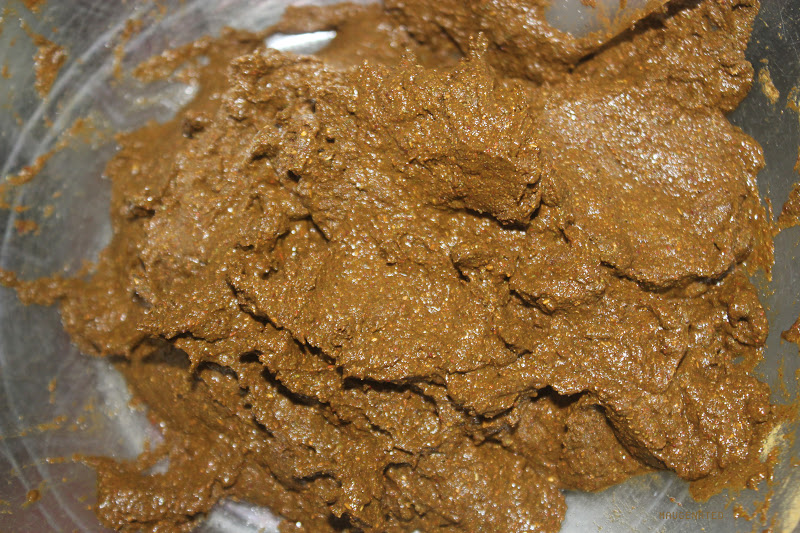 Maugenated: Le henné les doigts dans le nez!