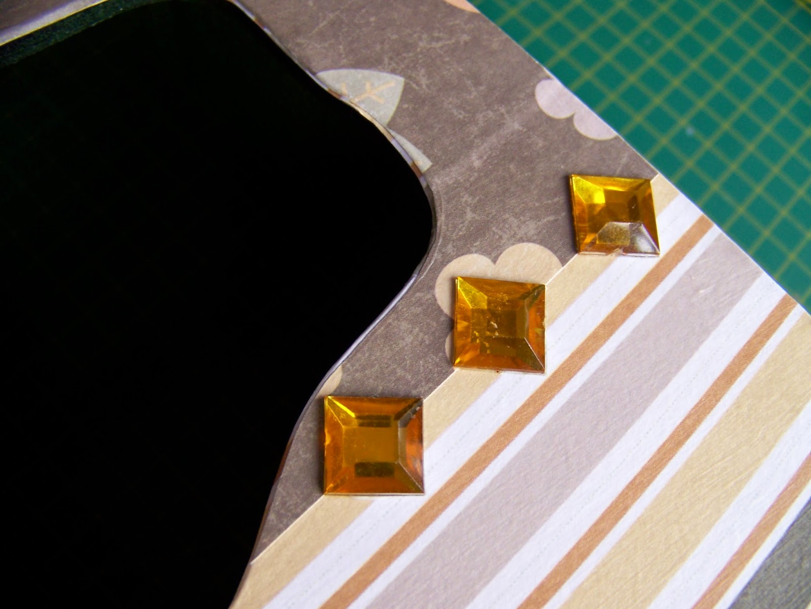 A Pretty Talent Blog: Step-by-Step: Decoupage a Tissue box & make an ...