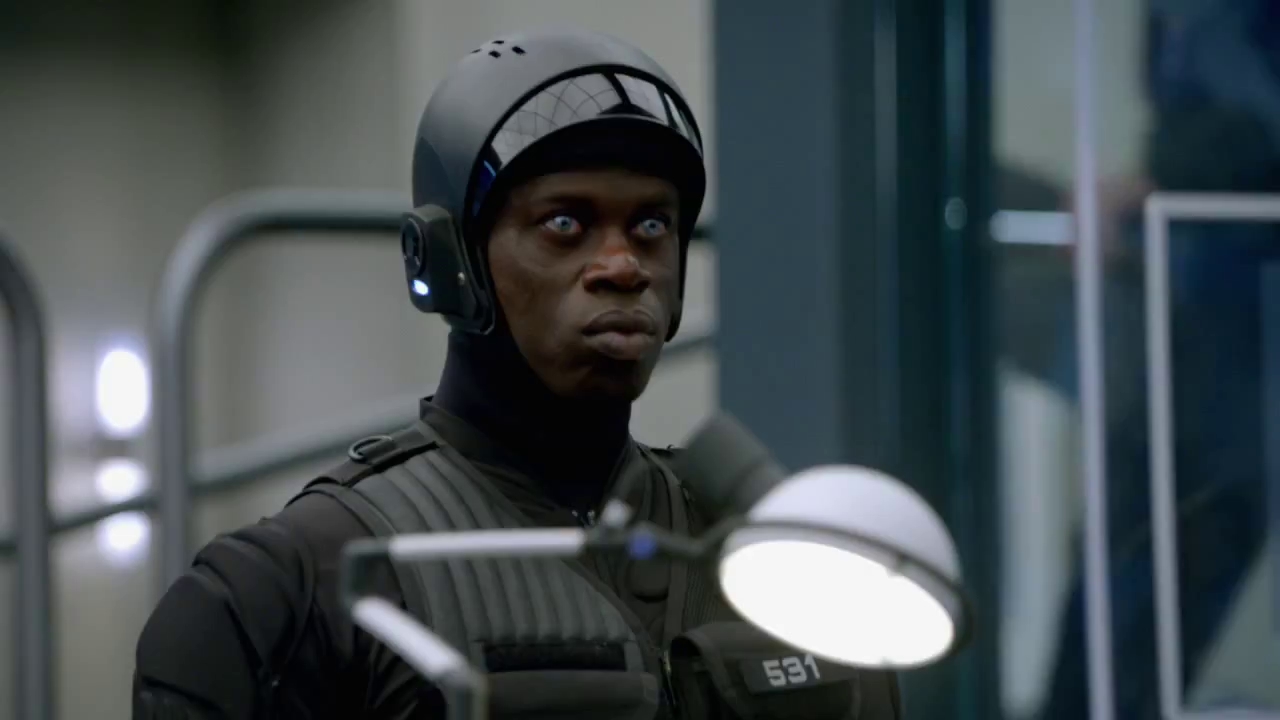 SNEAK PEEK : JJ Abrams: "Almost Human"