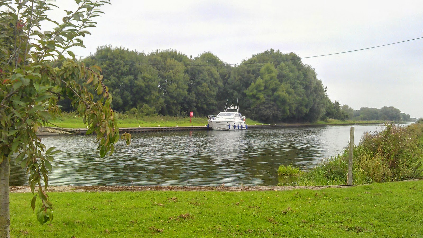 Moonshine : Sykehouse Lift Bridge and new Blue Lights