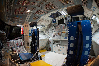 Astro Ufologia: Dentro dos ônibus espaciais - Inside of space shuttle