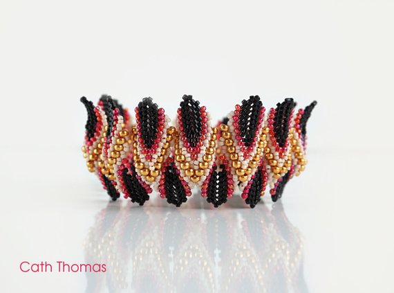Modern Beading Patterns and Tutorials by SamohtaC / The Beading Gem