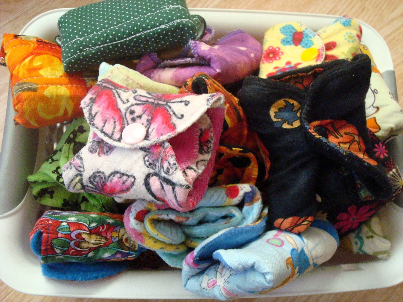 Sally Stitches: My Mama Cloth Experience (Dibs!: Pink Lemonade Giveaway)