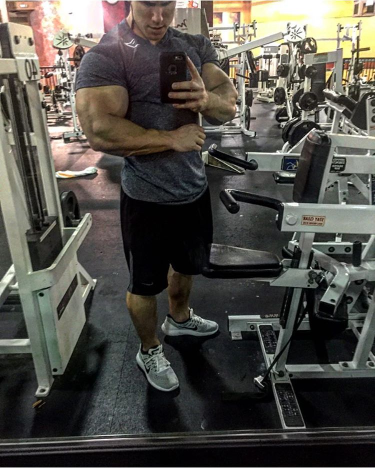 the beauty of male muscle: Kyle (2/3)