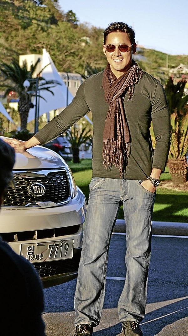 Miong21 @ Blogspot: Marc Nelson for KIA