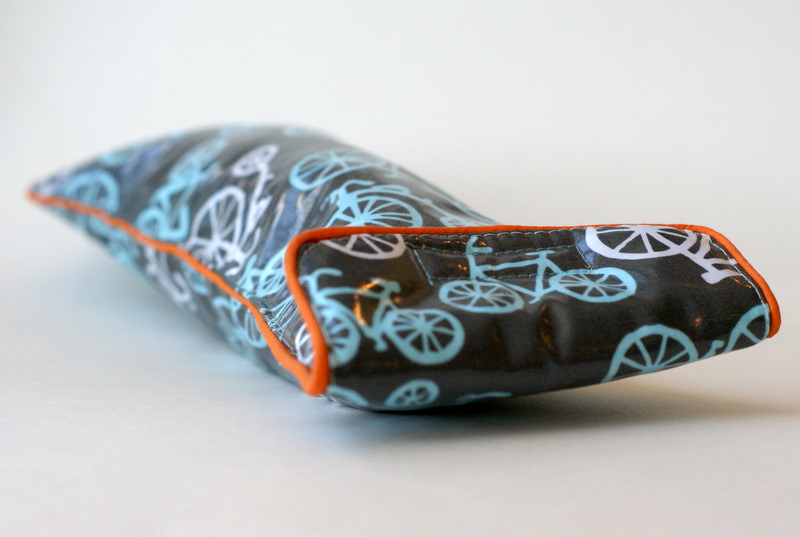 B is for Boy!: Flat Iron Case {knock off} Tutorial