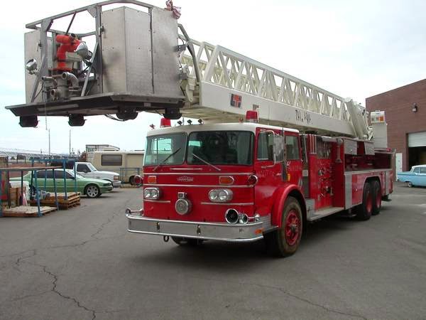 1981 Oshkosh Fire Truck 100 Ft. Ladder - Classic Auto Restorations