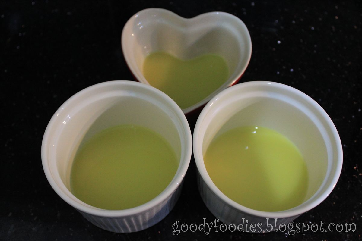 GoodyFoodies: Recipe: Shunde Sweetened Fresh Milk Pudding (Chinese Dessert)