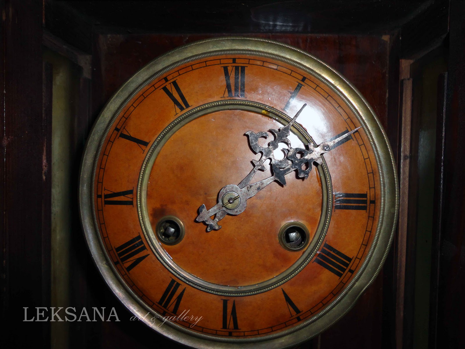 LEKSANA art: JAM DINDING RA ANTIK