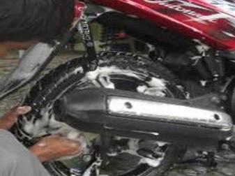 TIPS DAN TRICK MENCUCI MOTOR - TIPS DAN TRIKS OTOMOTIF