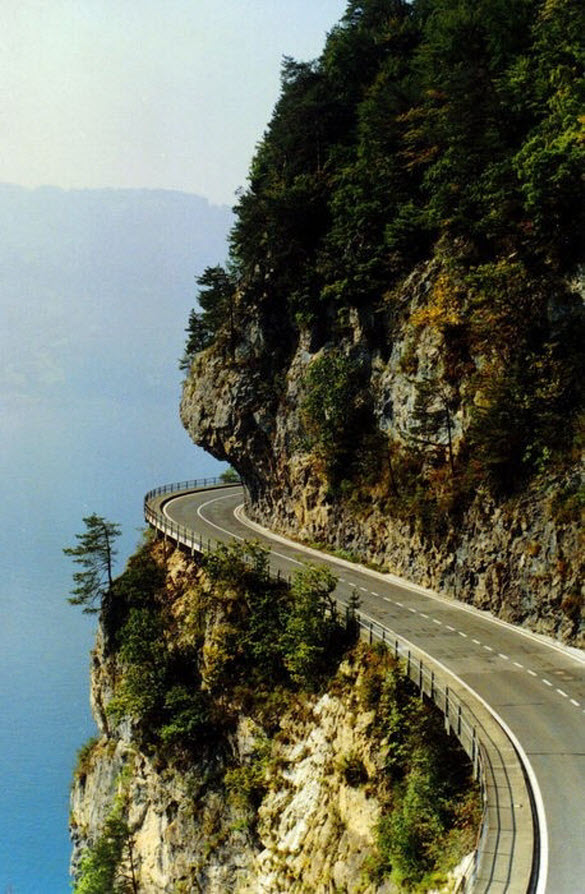 Amazing Examples of Road Photography: Amazing Examples of Road Photography