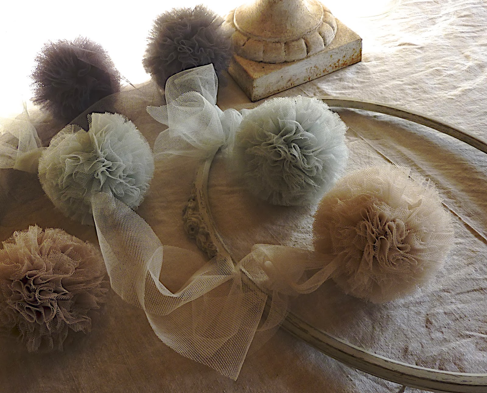 manon 21: Les pompons Oscar et Lila pour NOËL