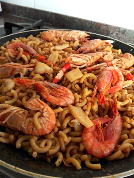 Fideos con sepia y marisco | Cocina