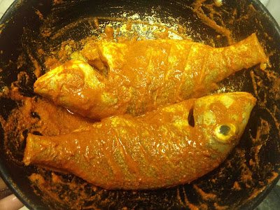 PAN FRIED FISH - FISH FRY RECIPE IN PUMPKIN LEAF / WHOLE FISH RECIPE
