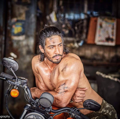 Thakur Anoop Singh Body Hot Pics