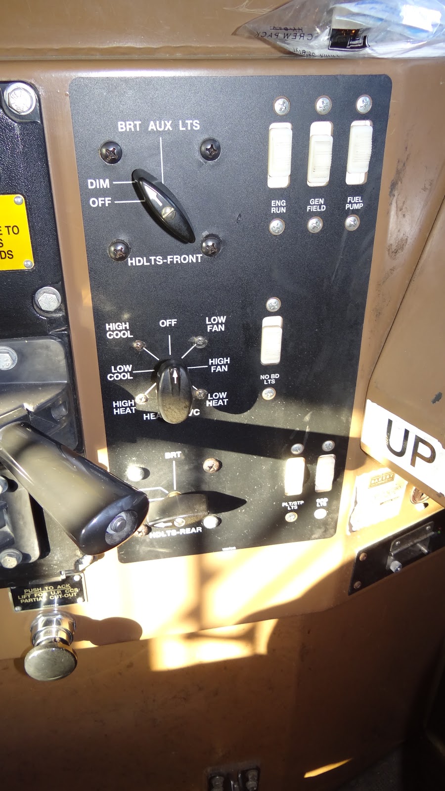 Milepost 154: A Train Blog: Inside a UP SD70ACe