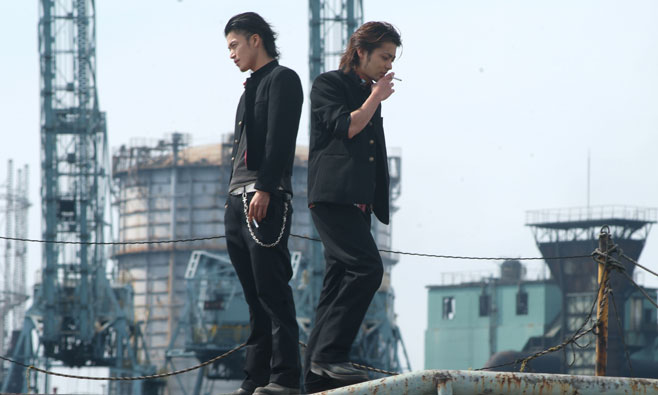 Wiki Synopsis: CROWS ZERO Movie Wiki/Synopsis/Review/Screenshots