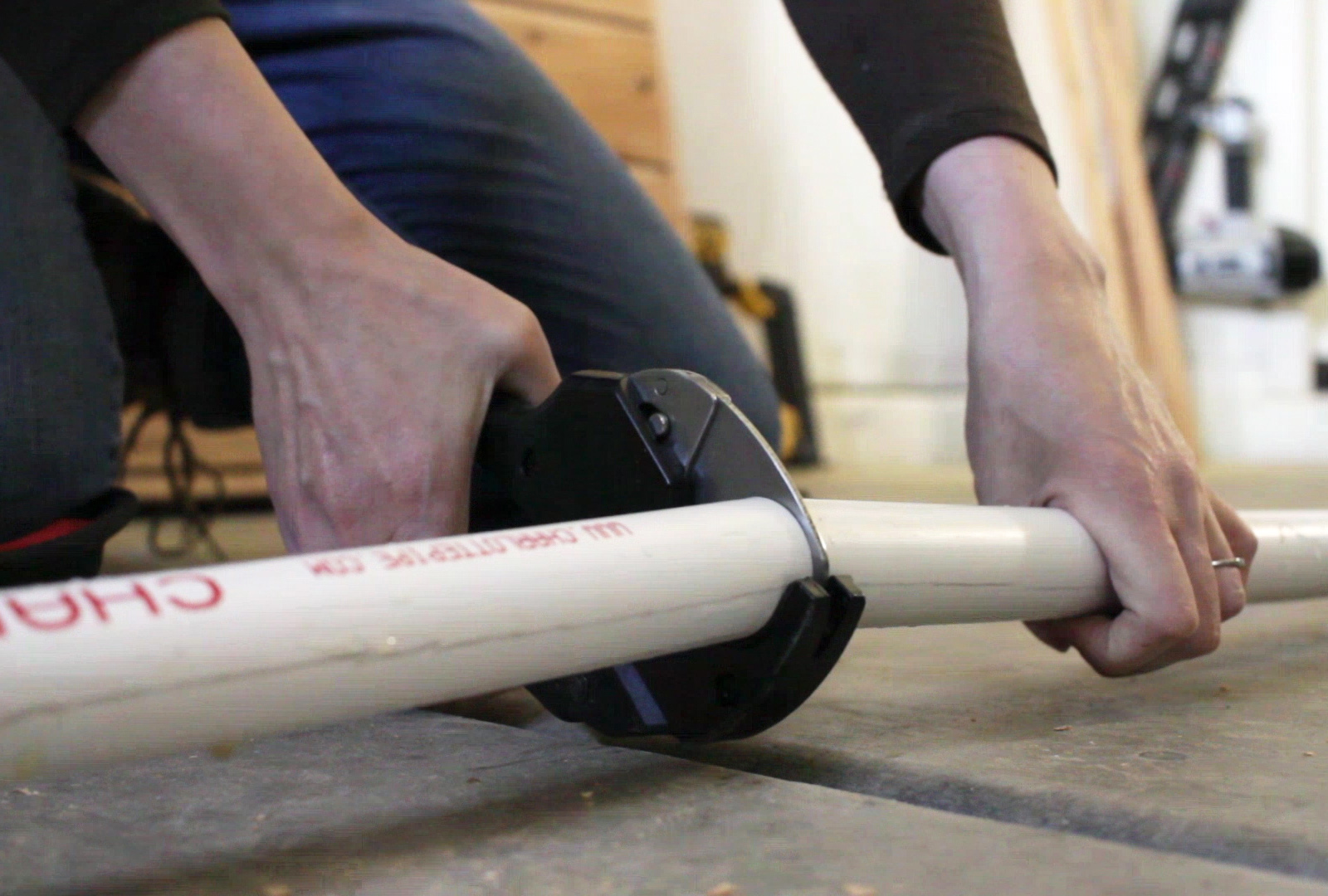 How to Make an Outdoor Folding Table - Video Tutorial | Pneumatic Addict