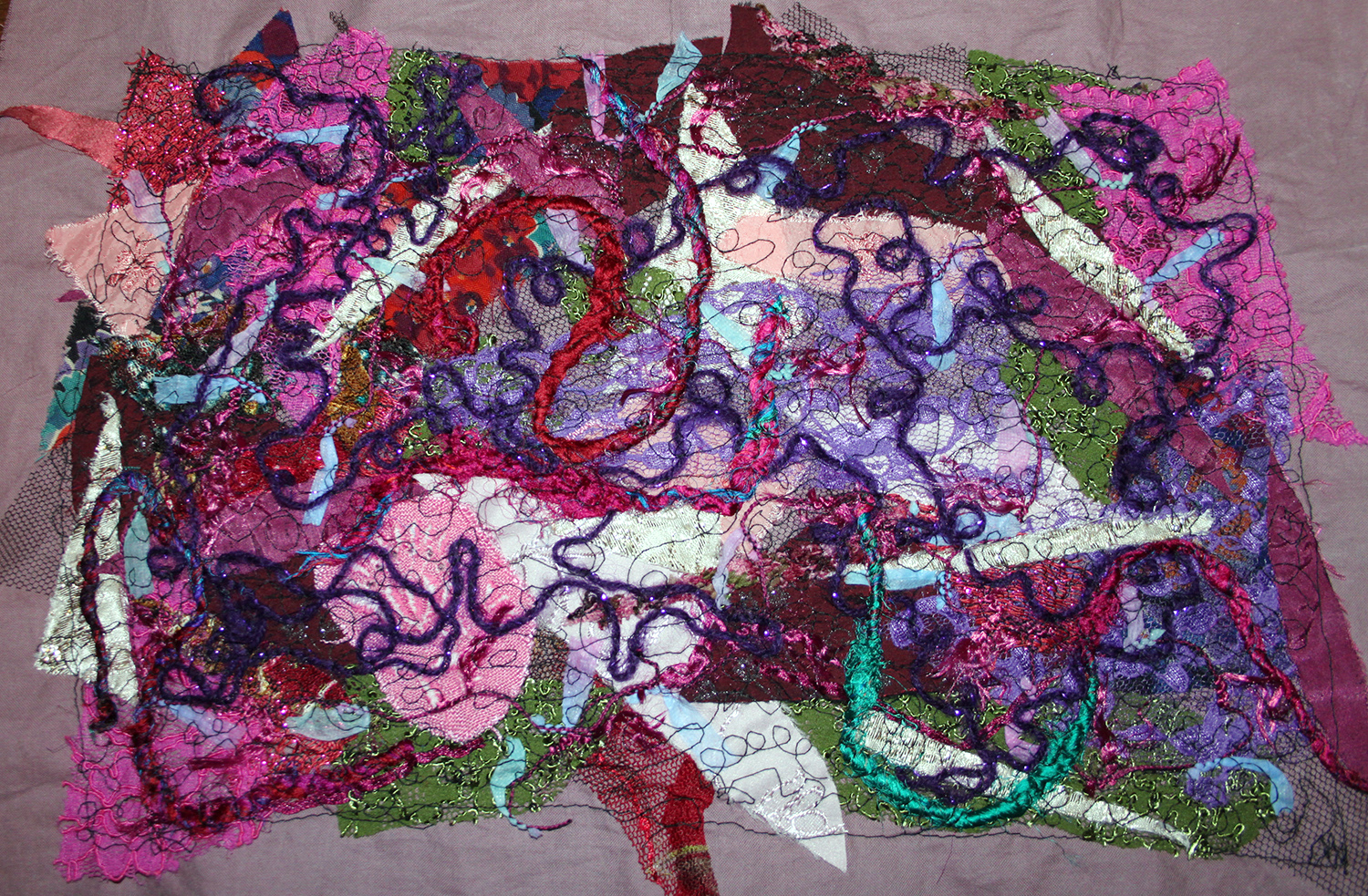 Purple crafts: Crazy wool-technique