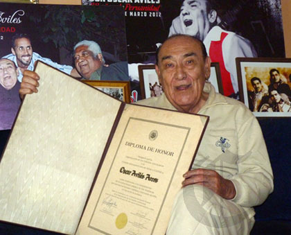 FIESTA CRIOLLA: ÓSCAR AVILES