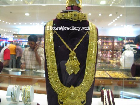 Latest Chandrahaar and Plain Rani Haram - Jewellery Designs
