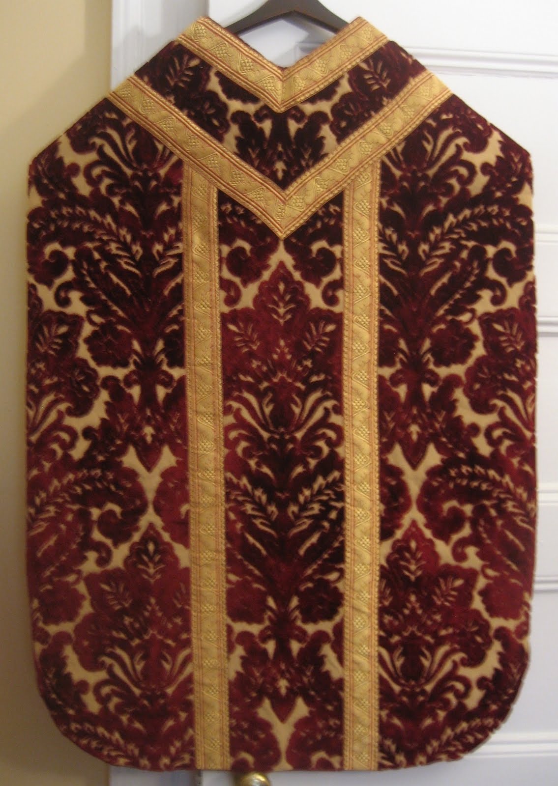 New Liturgical Movement: Three Red Chasubles
