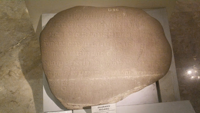 Koleksi Prasasti Sejarah di Museum Nasional Indonesia - POJOKCERITA