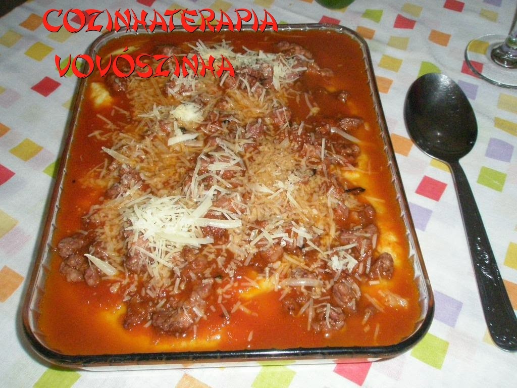 Cozinhaterapia Vovoszinha: Polenta mole com ragu de linguiça
