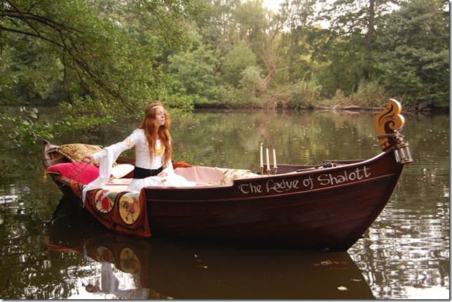 Pre Raphaelite Art: The Lady of Shalott,