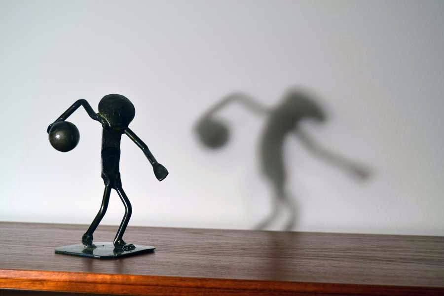 Lew's Other Pics: Header Challenge - The shape of Art