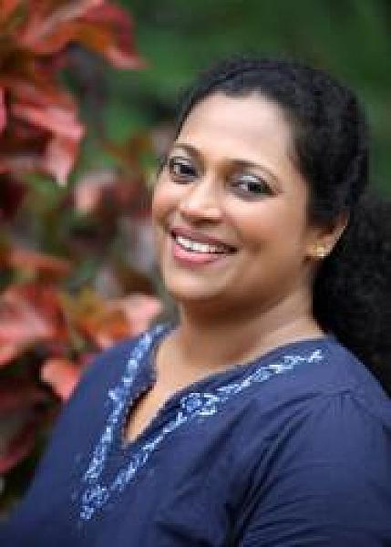 ගීතයකට වැඩියමක්: Supem Hangum Oben Epa - Lakshman Wijesekara & Pradeepa ...