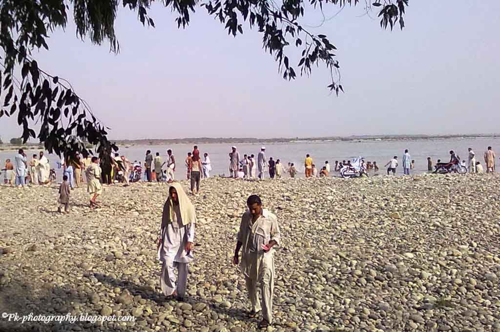 Hund Swabi | Nature, Cultural, and Travel Photography Blog