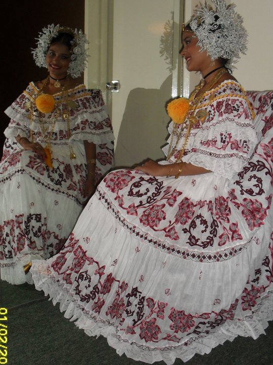 La Pollera de Panamá: Seleccion de fotografias de la Pollera de gala.