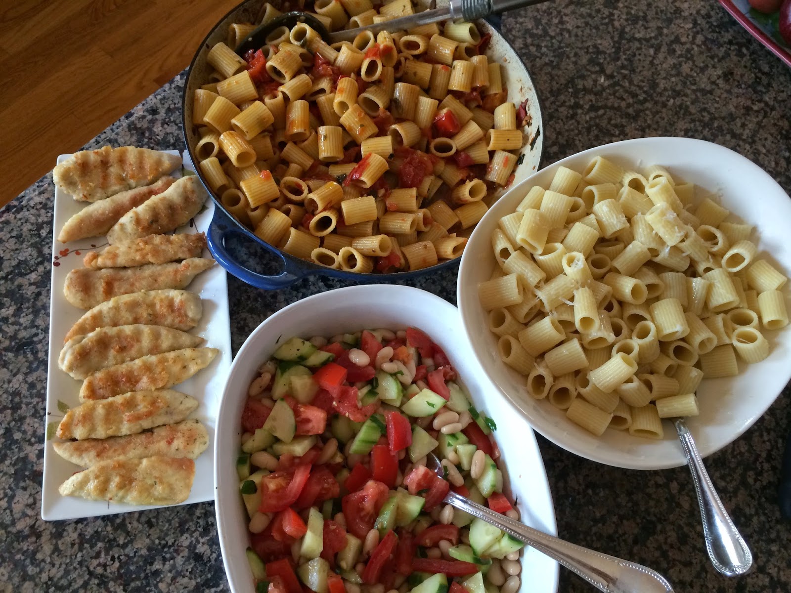 Renata's Kitchen Stories: How You Doin'? "Mezza-Mezza" Pasta