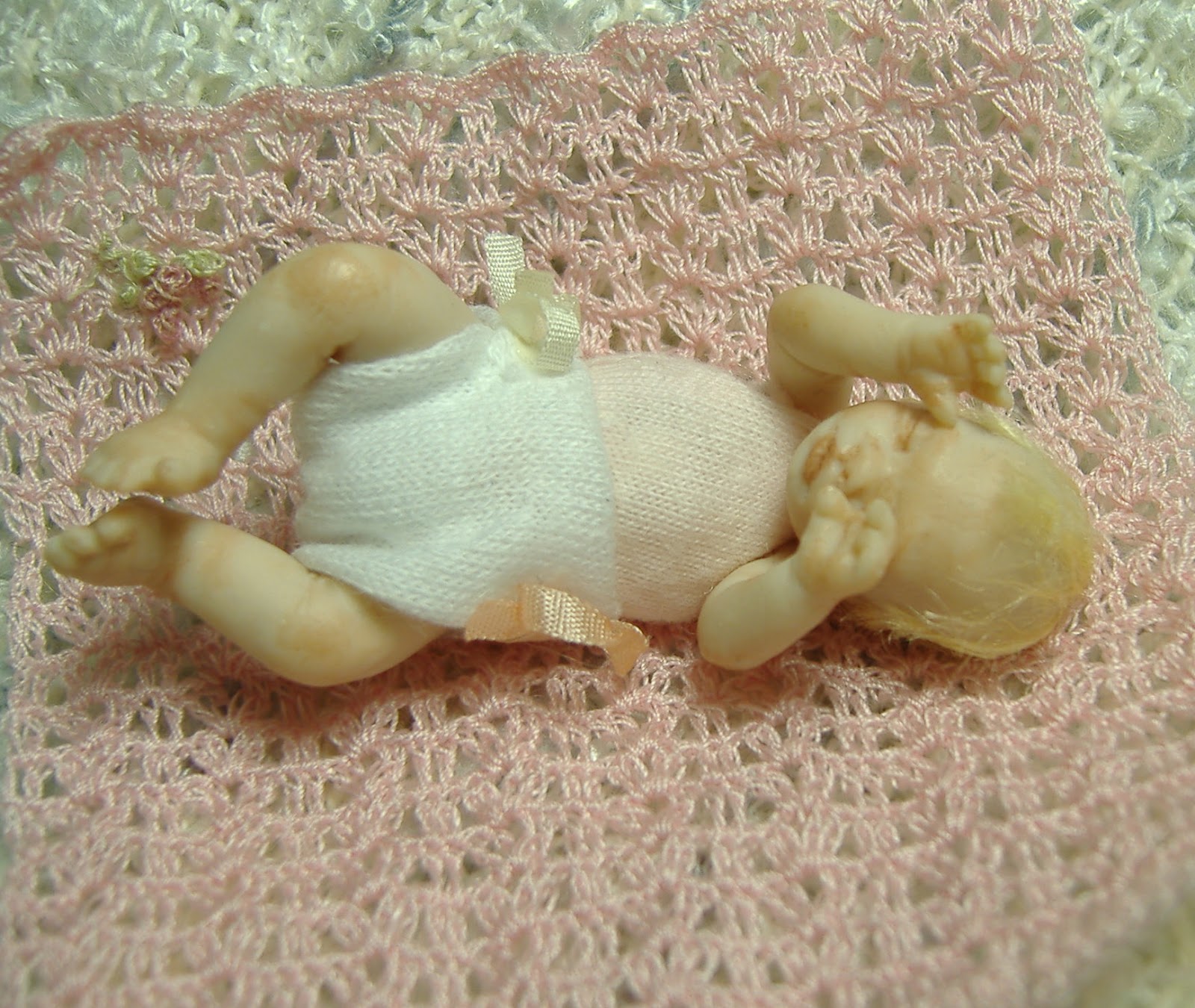 Morena Ciambra - Dreamartdolls: WIP - OOAK 2 1/2 inches miniature baby doll