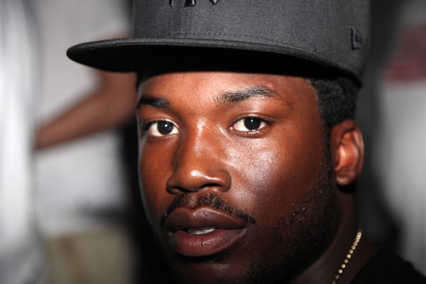 Gs Use Emoticons: Meek Mill Reveals New Verse From Debut Album [VIDEO]