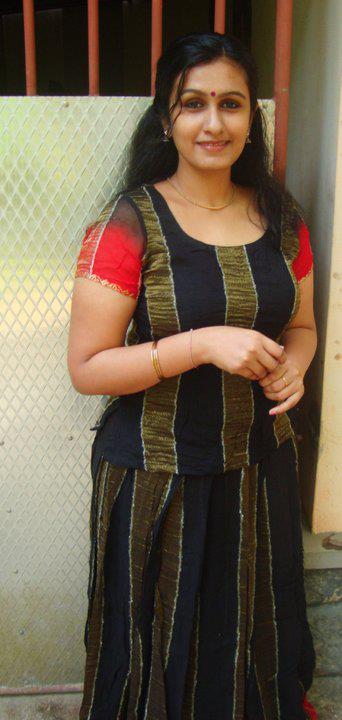 SouthIndian Actress Gallery: KAVITHA NAIR mallu spicy serial actress photos