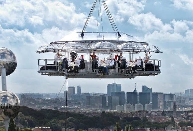 Laugh Gags: Amazing Air Restaurant