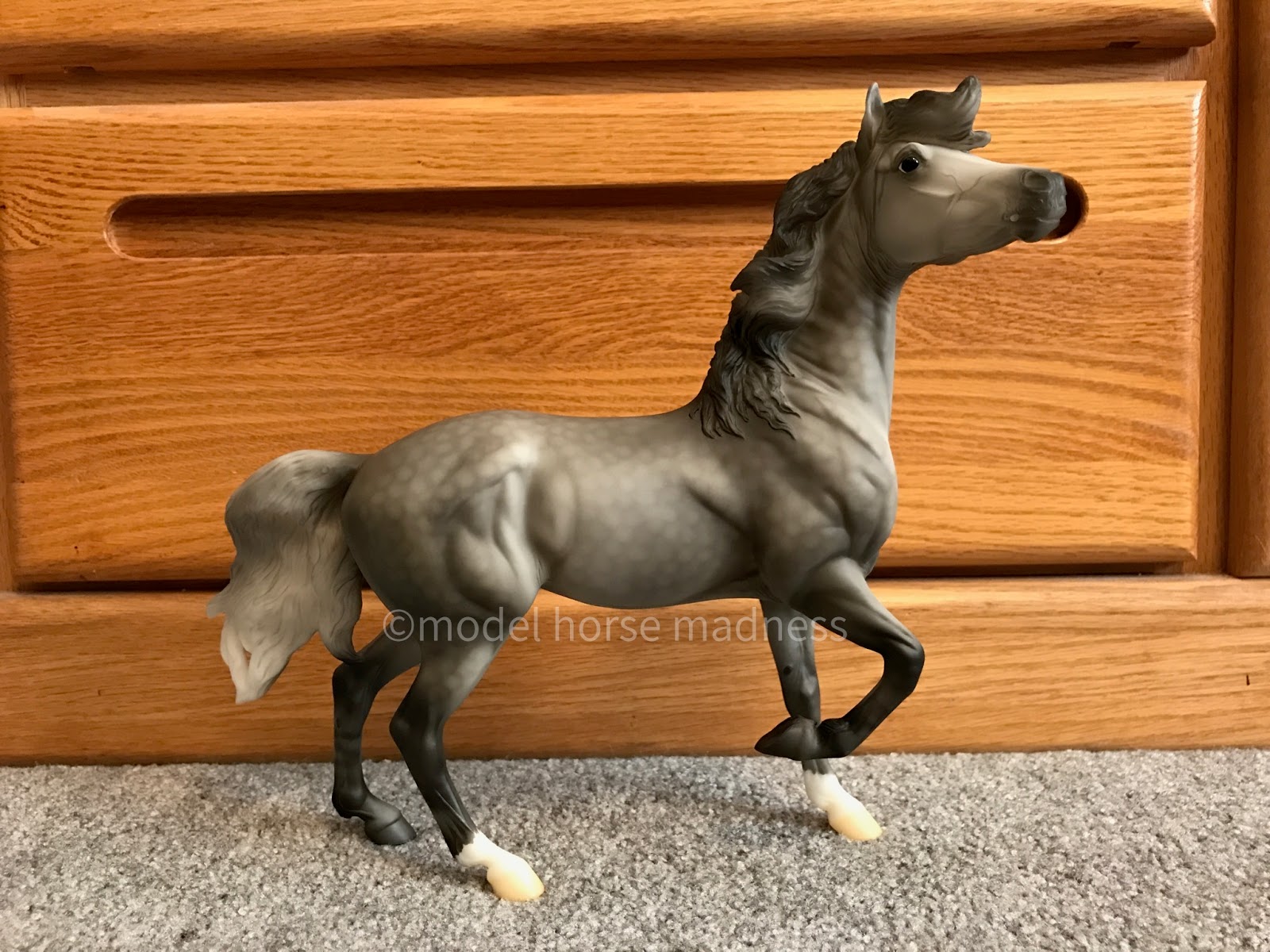 Model Horse Madness: New Breyerfest Teaser and...Hwin!