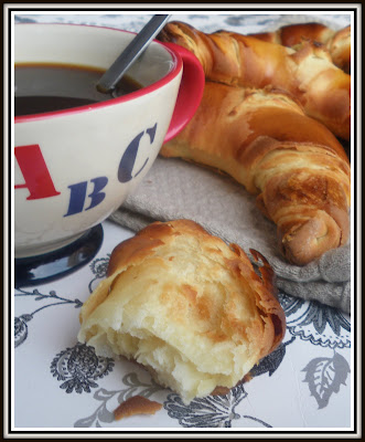 Chic, Chic, Chocolat: Croissants express