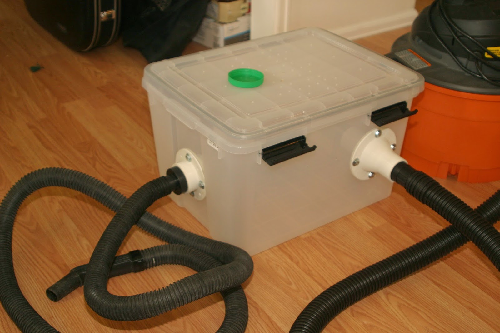 Tucker Beekeeping: Bee Vacuum