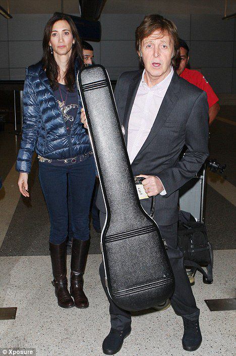 McCARTNEY PHOTO BLOG: Paul And Nancy Mccartney Arrive To LA Ahead Of ...
