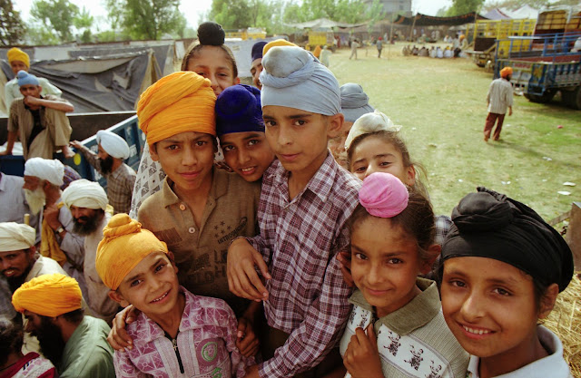 INFOPELANGIQQ: Ini Dia Nama Benda Yang Dipakai Jarjit Kawan Upin Ipin ...