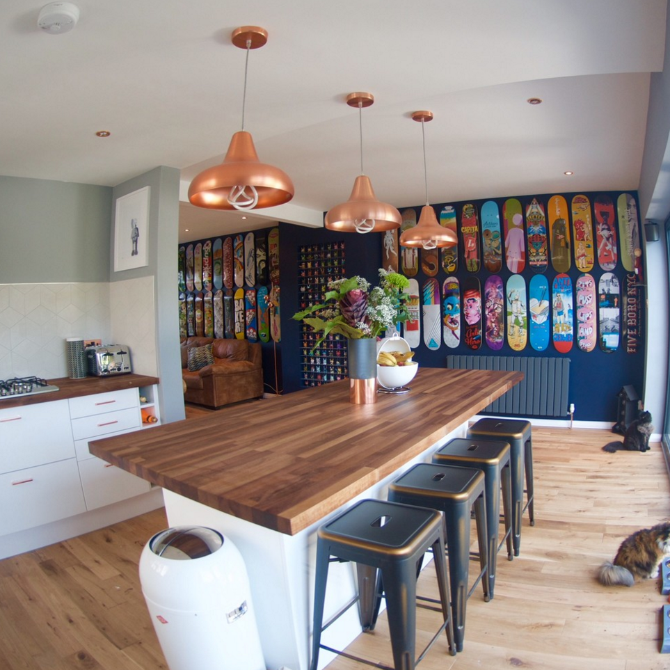 SKATE-HOME: skateboard & Copper Lounge Kitchen