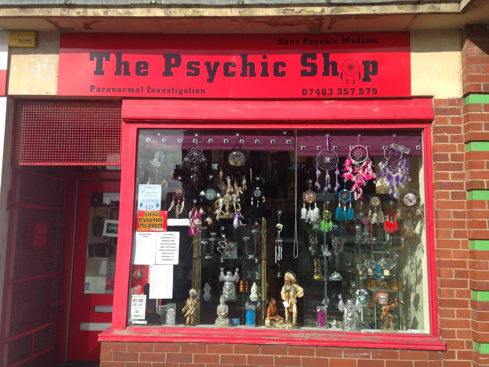 SCOTTISH PSYCHIC SHOP ALLEGES POLTERGEIST ACTIVITY | Haunted Earth`s ...