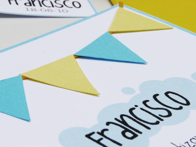 Tinta Azul: Invitaciones con banderines!!