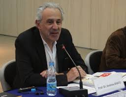 Seminario de Teoría Constitucional y Filosofía Política.: 2018/10